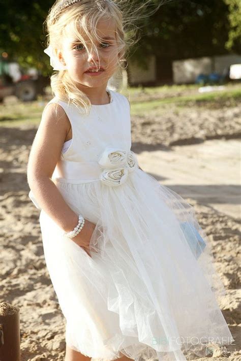 Elegant Vintage Flower Girl Dress