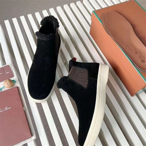 Лоферы Lora Piana В час досуга купить с доставкой по выгодным ценам в интернет магазине Ozon