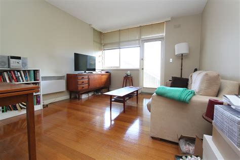 5 125 Glen Huntly Road Elwood Vic 3184 Rt Edgar
