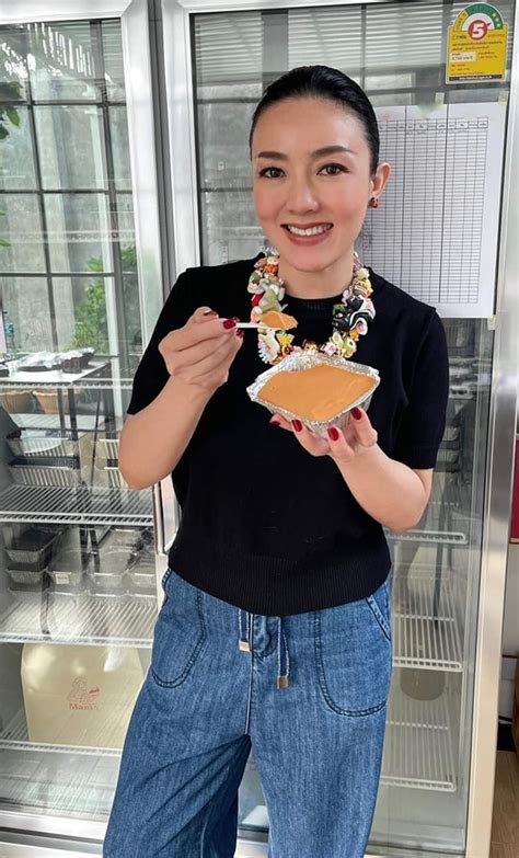 สาวใหญ่ยังแจ๋ว ทานข้าวกันค่ะ สาวใหญ่ยังแจ๋ว ของดีย์ 30ยังแจ๋ว