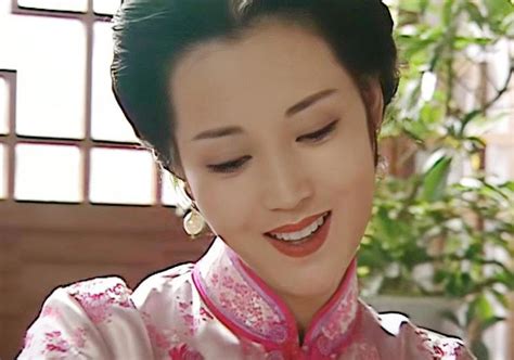 中年女星的颜值杀手是发福，曾经艳压群芳的美人，如今成胖大婶！