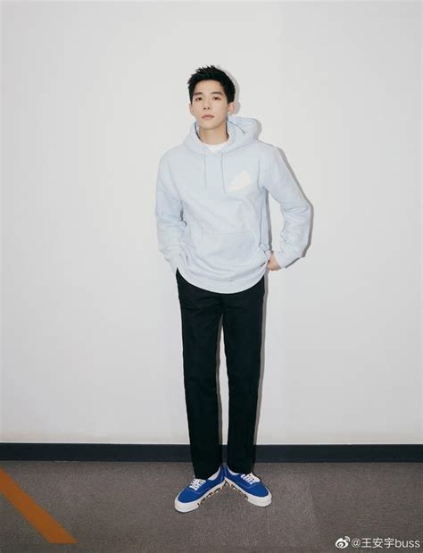 王安宇：新晉的流量小生，喜歡你寸頭時痞痞的樣子，很帥 每日頭條