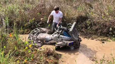 Can Am Renegade 1000 Xmr Mudding Youtube