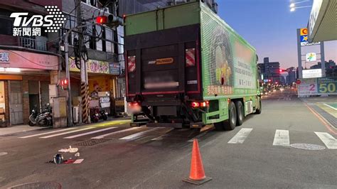 新北死亡車禍！土城女騎士左偏 碰撞大貨車倒地遭輾斃│新北市│土城區│亞洲路│tvbs新聞網