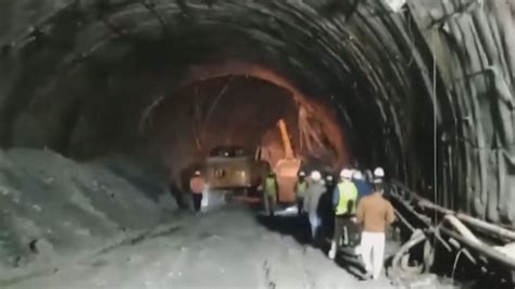 Colapso De Túnel En India Más De 30 Trabajadores Atrapados Tras Un