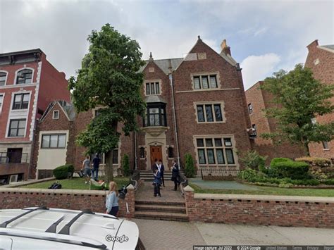 Mayhem At Crown Heights Chabad 12 People In Custody Nypd Prospect