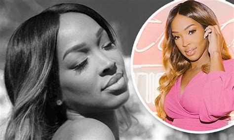 Malika Haqq Poses Completely Nude While Cradling Her Eight Month Baby Bump We Re Tiny But
