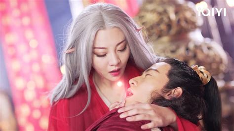 หญิงสาวที่ถูกดูหมิ่นคือจิ้งจอกฟ้าเก้าหาง พลังศักดิ์สิทธิ์ของเธอสามารถ