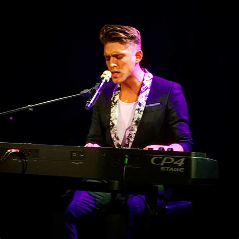 Danny Saucedo Och Petra Mede