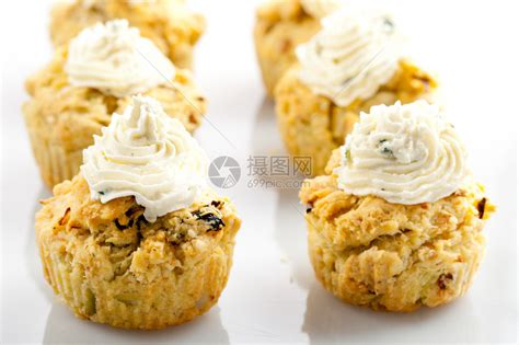 美味的面包松饼配上奶油酪高清图片下载 正版图片502750158 摄图网