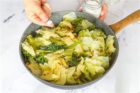 Baked Cabbage The Recipe For A Tasty And Stringy Side Dish
