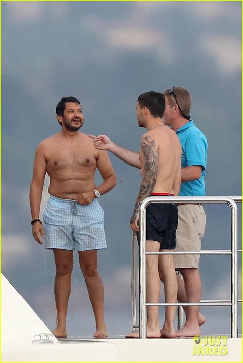 Photo Liam Payne Dances Works Out While Shirtless On A Yacht 13