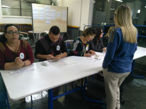 Eleitores Insatisfeitos Justificam O Voto Nas Cidades Da Baixada