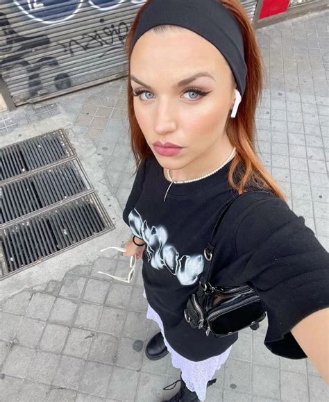 Mirela Balic Color De Pelo Cobrizo Celebridades Pelo Cobrizo
