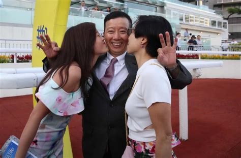 成報 Sing Pao Daily News