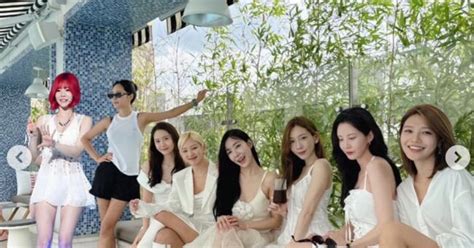 소녀시대 데뷔 17주년 자축서현 드디어 반말 텄다 Ft써니 그림찾기 조선비즈