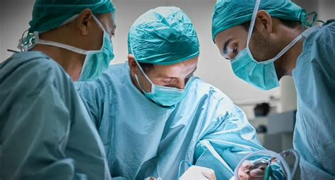 Síndrome De Asia Médico Explica Por Qué Recomienda La Explantación Mamaria