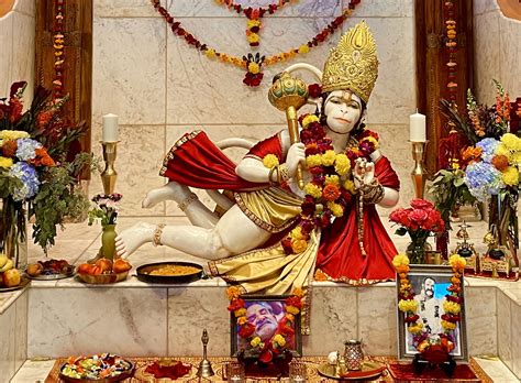 जानें नीम करोली बाबा के चमत्कार और आश्रम की सम्पूर्ण जानकारी Neem