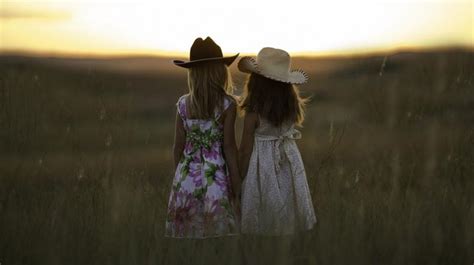 Strong Bond Between Siblings Can Help Tackle Mental Health Issues