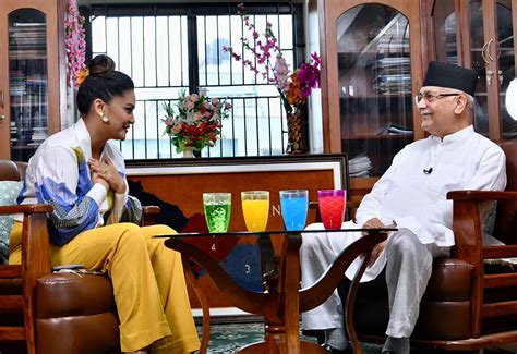 Rima Bishwokarma Enjoys Tea And Table Tennis With Kp Oli Photos