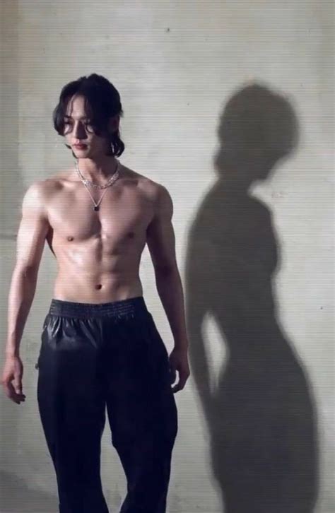 Hyunjin Сексуальные мужчины Красивые парни Знаменитости парни