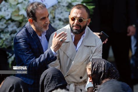 استایل متفاوت صابر ابر در مراسم خاکسپاری آتیلا پسیانی عکس