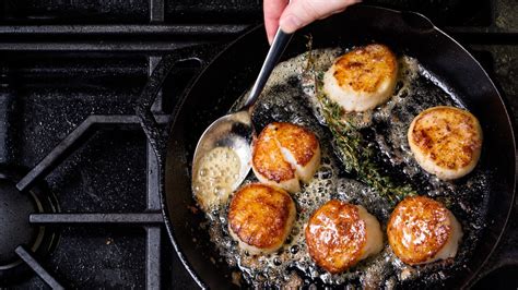 How To Cook Scallops An Easy Step By Step Guide Epicurious