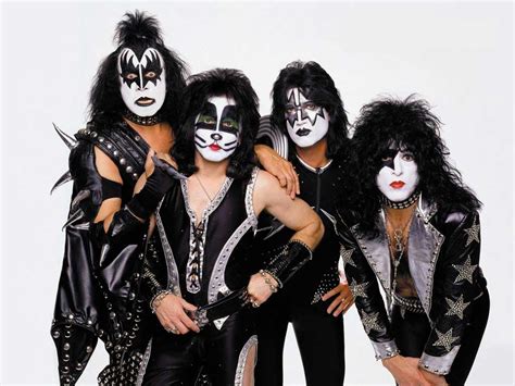 Kiss Comparten el video del primer show con el icónico maquillaje
