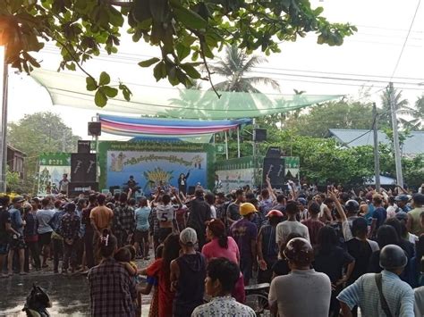 အင်္ဂပူမြို့တွင် စစ်ကောင်စီလုပ်တဲ့ သင်္ကြန်ဗဟိုမဏ္ဍပ်ဗုံးပေါက်ကွဲပြီး