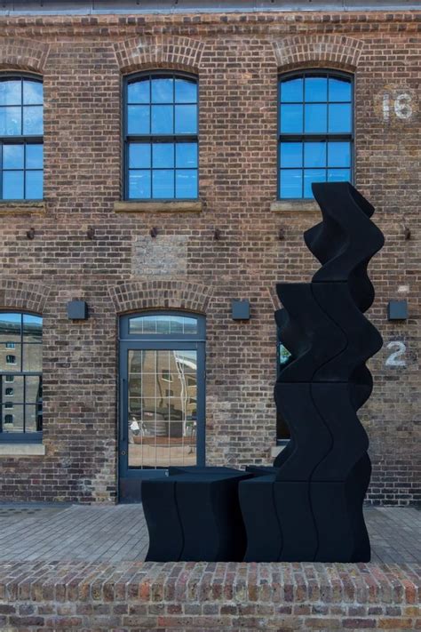 Zaha Hadid Design Launches Undulating Modular Display System