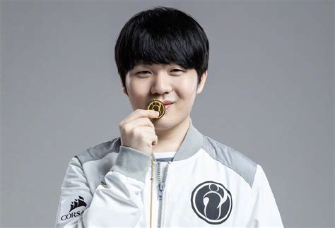 Lol：小钰为rookie发声反而引火烧身，疑似蹭热度，ts快出来背锅