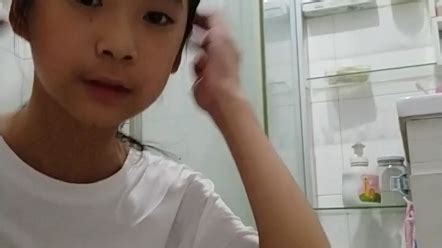 张婉莹暑假作业紫色面具是什么呀 视频下载 Video Downloader