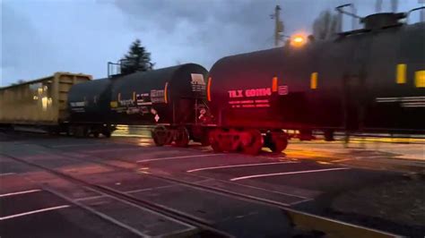 Bnsf Sd70m Manifest Southbound Train Passes Through Kent Wa Youtube
