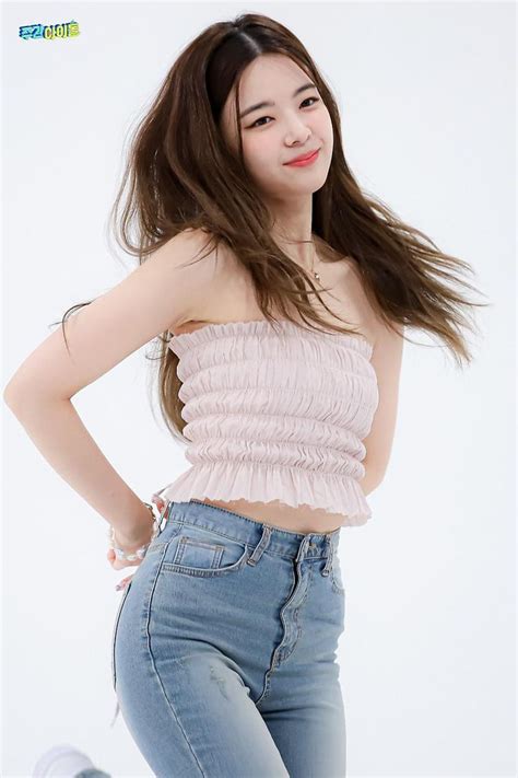 Weekly Idol X ITZY Gadis Gadis Lucu Aktor Korea