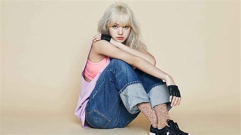 Blackpink Lisa Wallpapers Wallpaper Cave