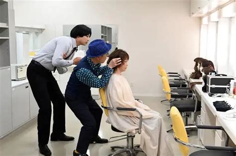 【写真 7 11枚】（c）フジテレビ 若村麻由美：「必要とされる役者で居続けたい」 主演ドラマ「この素晴らしき世界」は“一人三役”の感覚