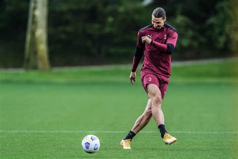 ML Milan Ripresa Degli Allenamento Le Ultime Su Ibrahimovic