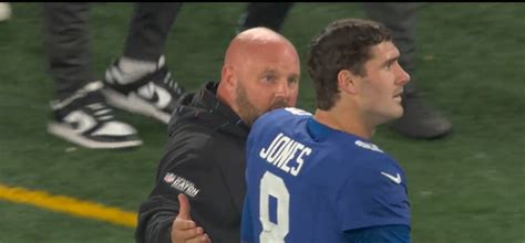 Brian Daboll Lets Out Frustration On Daniel Jones After Brutal Int