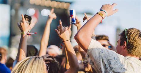 Best Dj Mixes Of Sets You Need To Listen To