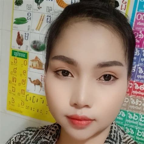 ចិន ស្រីមុំ Sreymom Chin
