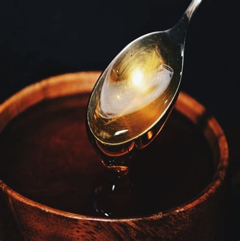 Amazing Benefits Of Honey In Hindi हेल्थ के लिए रामबाण है एक चम्मच शहद