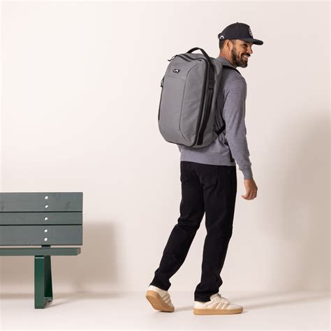 Scout Weekender Backpack Charcoal Jones Golf Bags