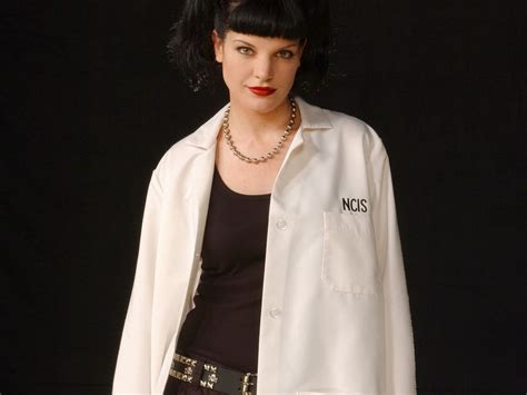 Abby Sciuto Wallpaper Abby Sciuto Wallpaper 25955307 Fanpop