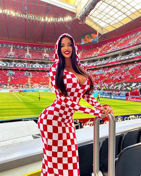 Ivana Kn Ll J H Musa Para O Mundial Do Qatar Vejas As Imagens Da