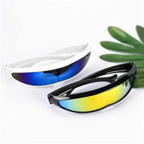 Futuristic Frame Design Sunglasses That Are Sure To Draw The Attention