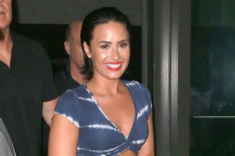 Demi Lovato Feels Beautiful Naked