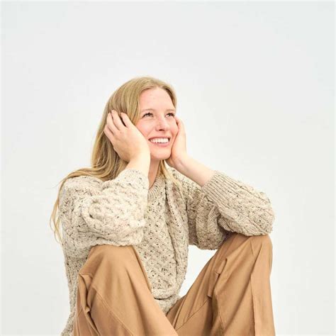 Womens Worsted Wool Aran Knitwear Aran Woollen Mills