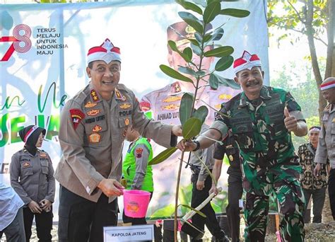 Kapolda Jateng Tanam Ribuan Pohon Di Kawasan Penyangga Air Gunungpati