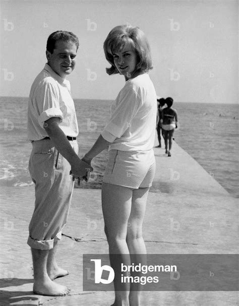 Image Of Carroll Baker With Her Husband Jack Garfein Venice 1961 Bw