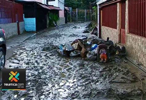 Calle En Desamparados Amaneció Cubierta De Barro Tras Lluvias De Este
